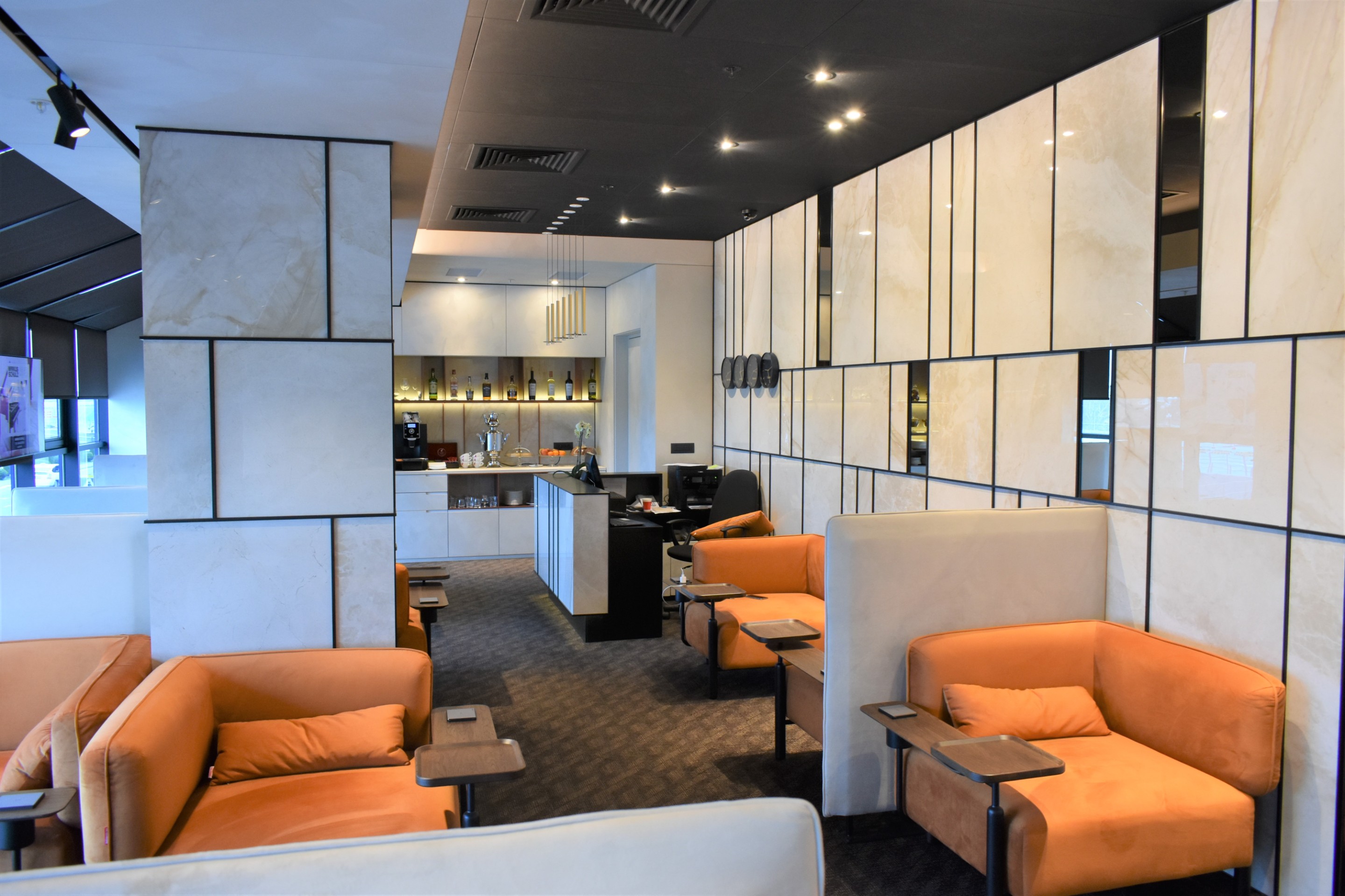 Airport lounges: Traveller reviews and photos