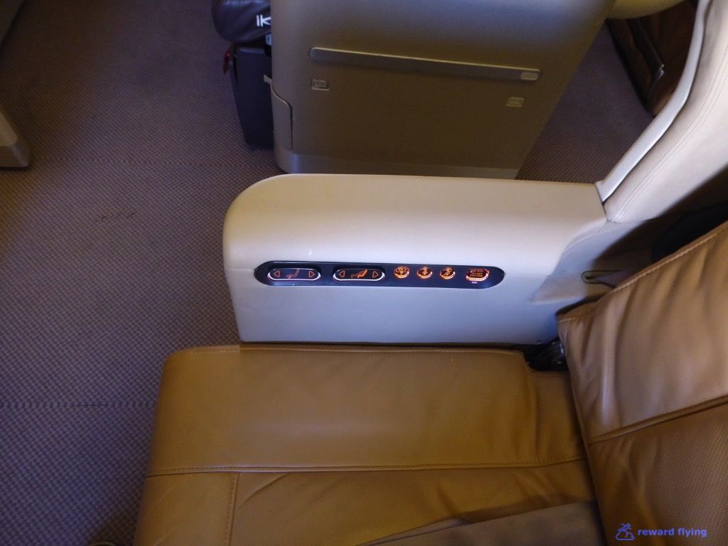 Review of Singapore Airlines flight from Sydney to Singapore in Business