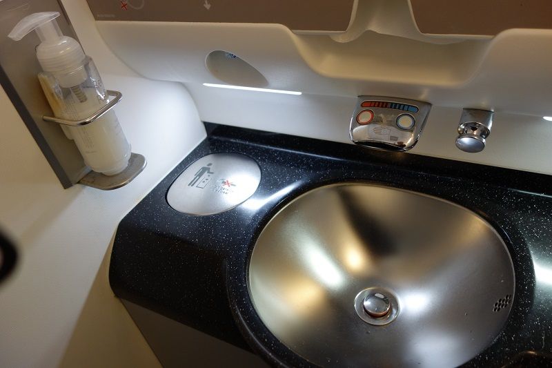 Review of British Airways flight from San Francisco to London in Economy