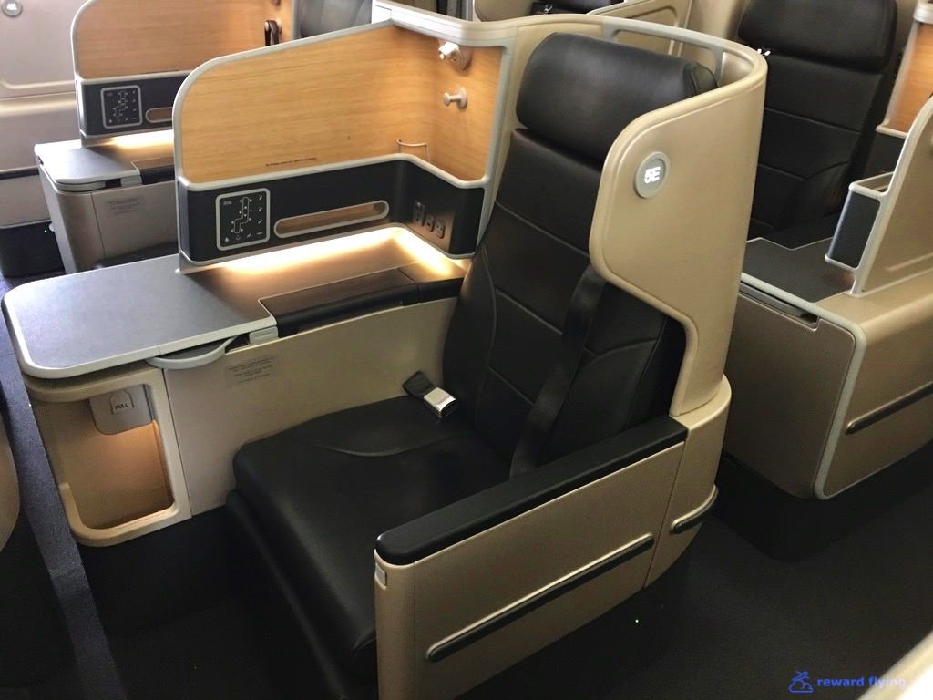 Review of Qantas flight from Sydney to Perth in Business