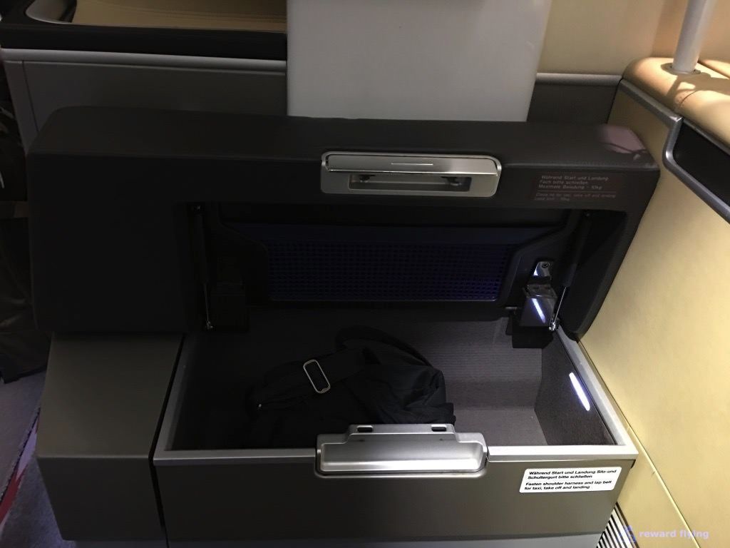 Review of Lufthansa flight from Chicago to Frankfurt in First