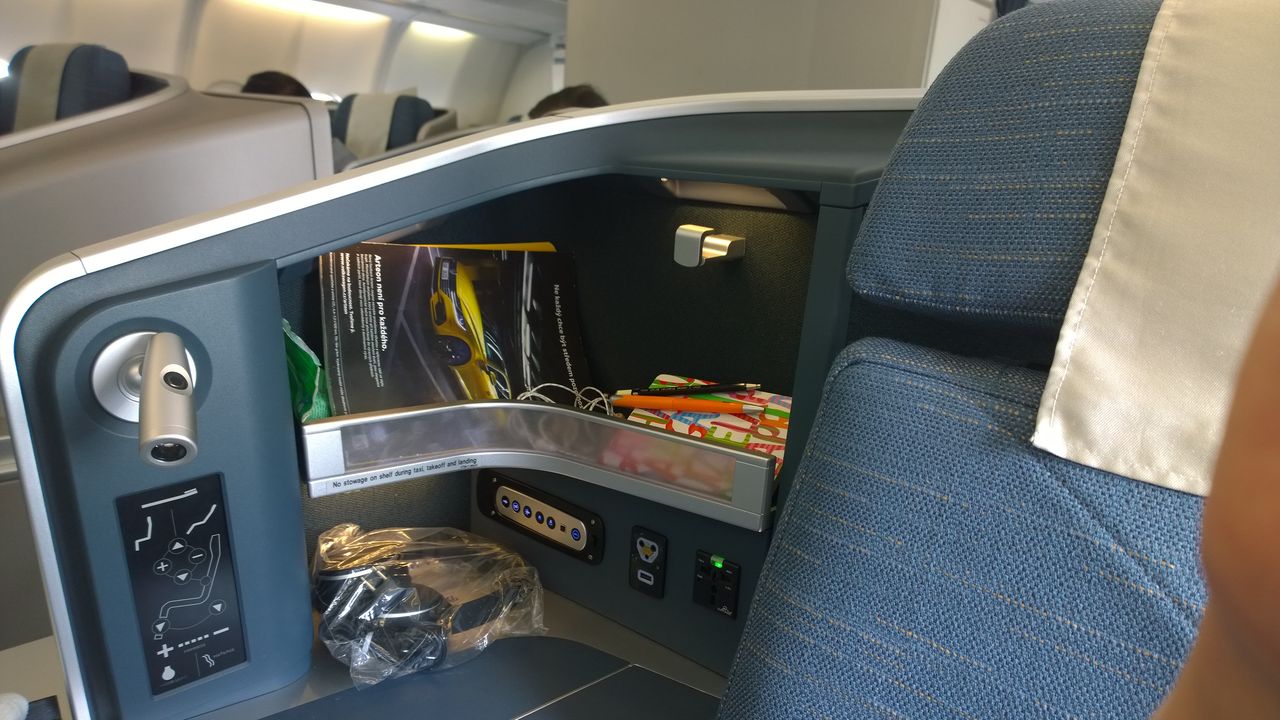 Review of Philippine Airlines flight from Manila to Sydney in Business