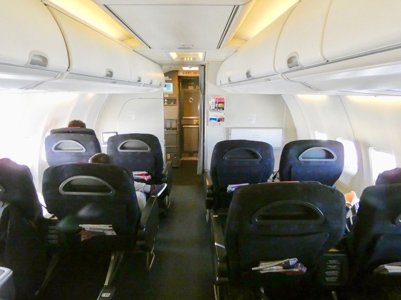 Review of Japan Airlines flight from Chitose to Tokyo in Business