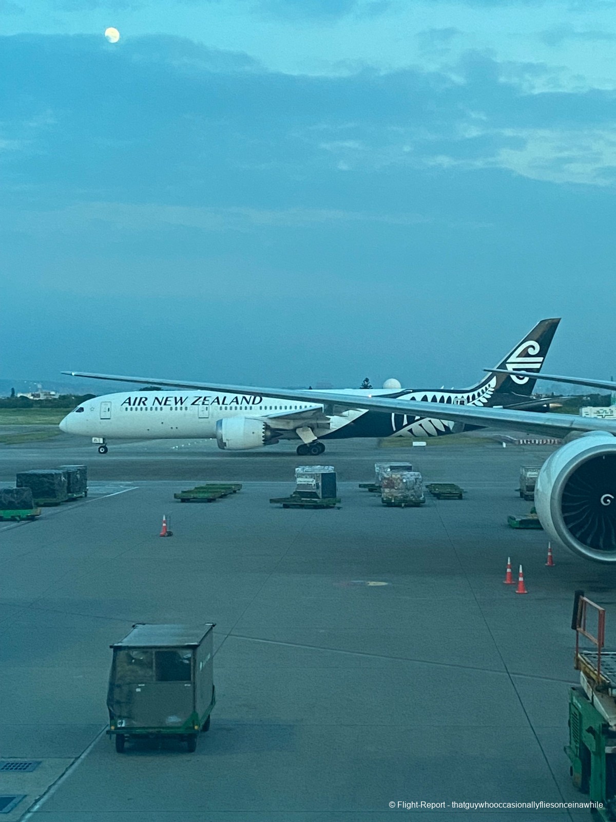 Review of EVA Air flight from Taipei to Toronto in Premium Eco