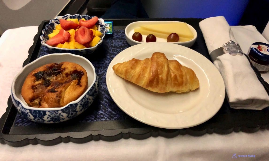 Review of KLM flight from Chicago to Amsterdam in Business