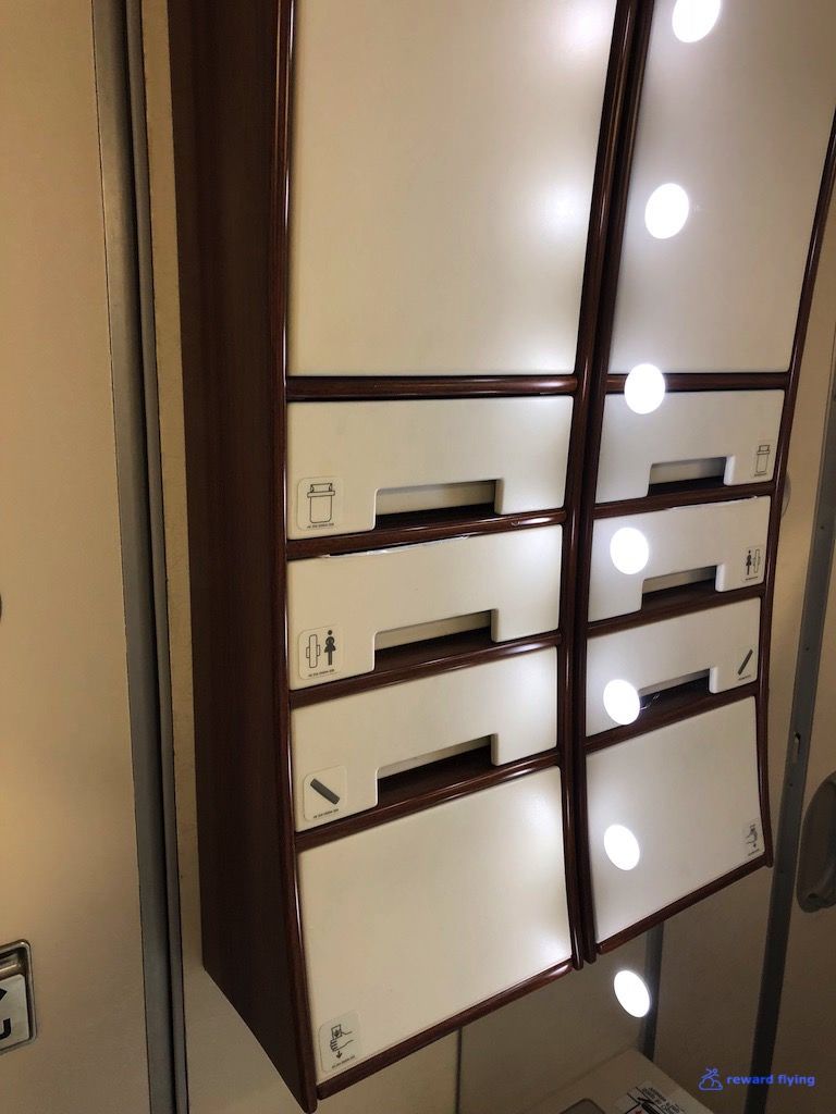 Review of Singapore Airlines flight from Sydney to Singapore in First