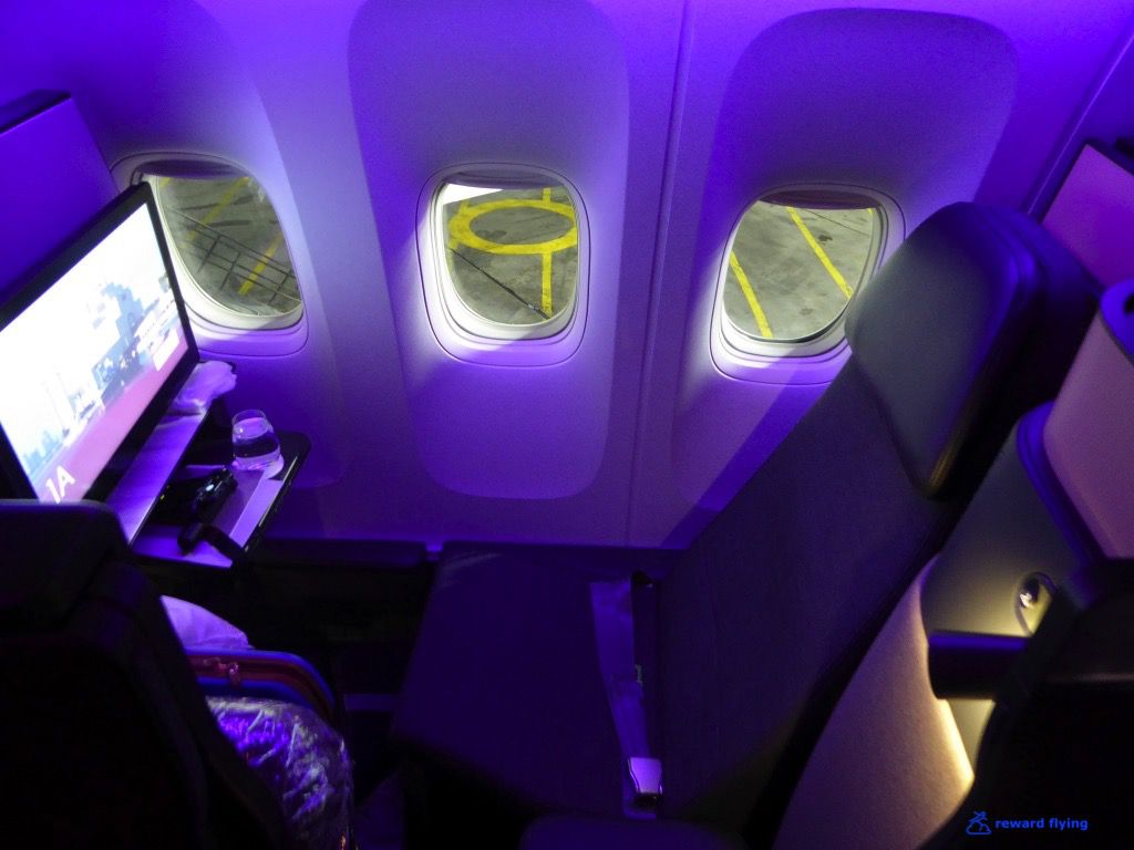 Review of Qatar Airways flight from Chicago to Doha in Business