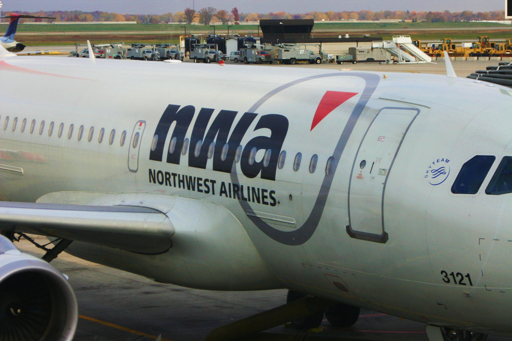 Review of Northwest Airlines flight from Detroit to Boston in First