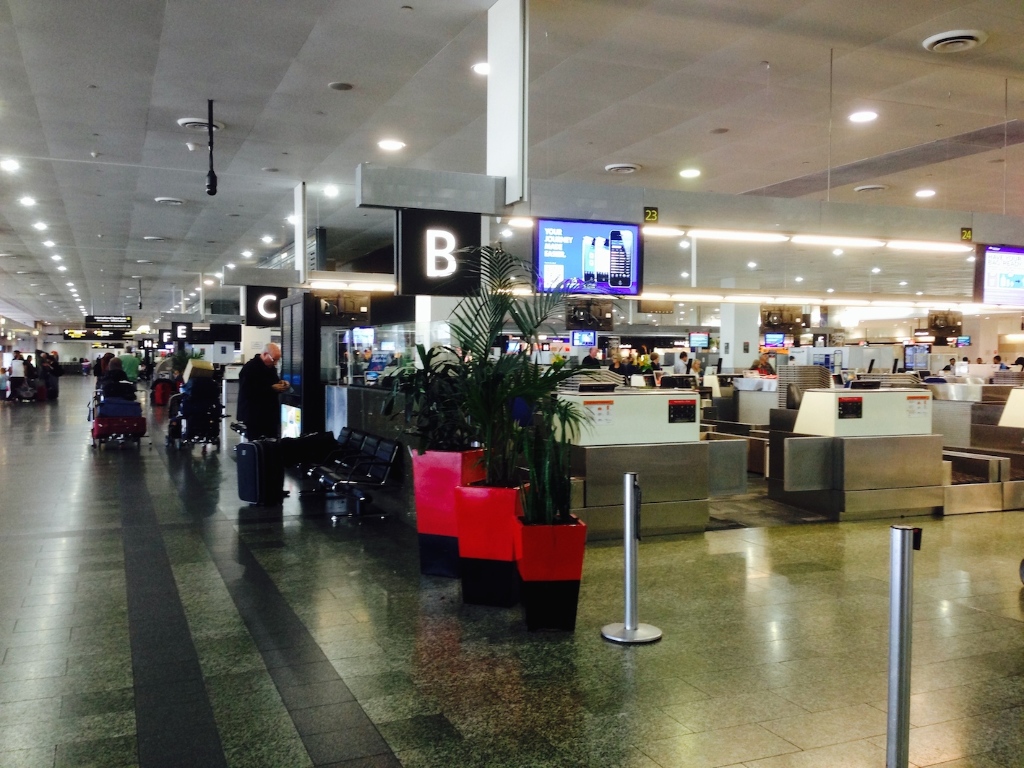 Review of Emirates flight from Melbourne to Singapore in Economy