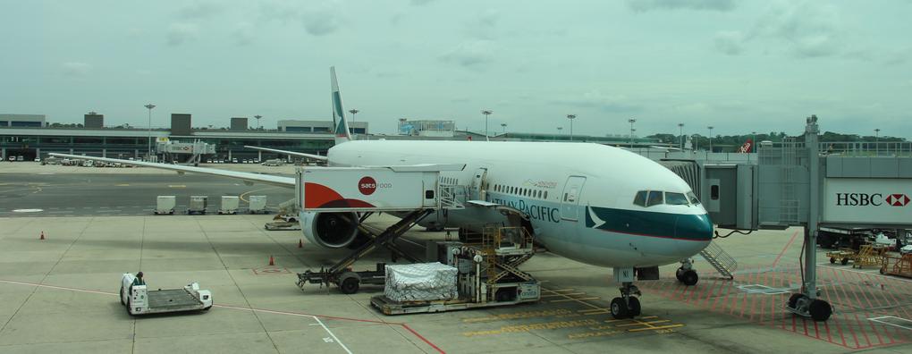 Review of Cathay Pacific flight from Singapore to Hong Kong in Business