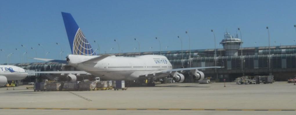 Review of Delta Air Lines flight from Chicago to Detroit in Domestic First