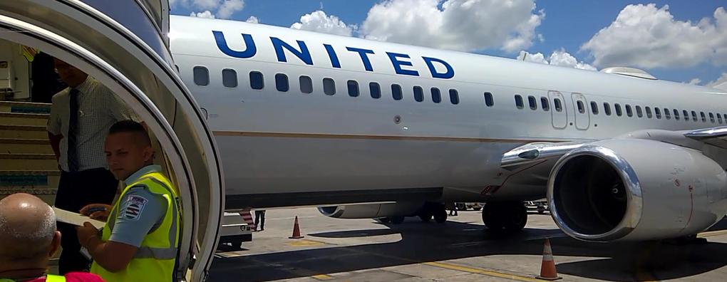 Review of United flight from Newark to Havana in Premium Eco