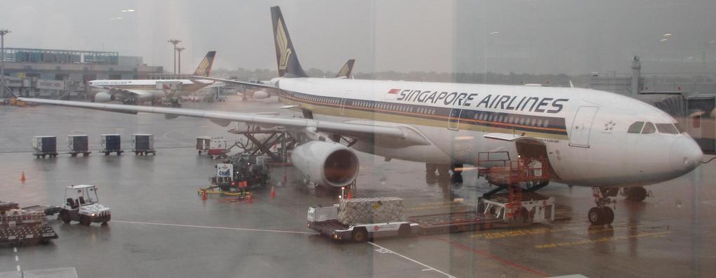 Review of Singapore Airlines flight from Singapore to Surabaya in Economy