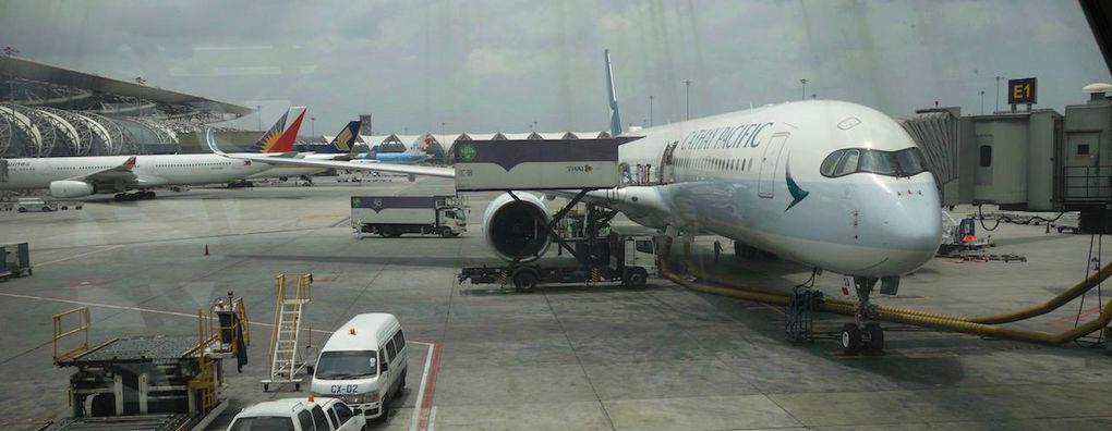 Review of Cathay Pacific flight from Bangkok to Hong Kong in Business