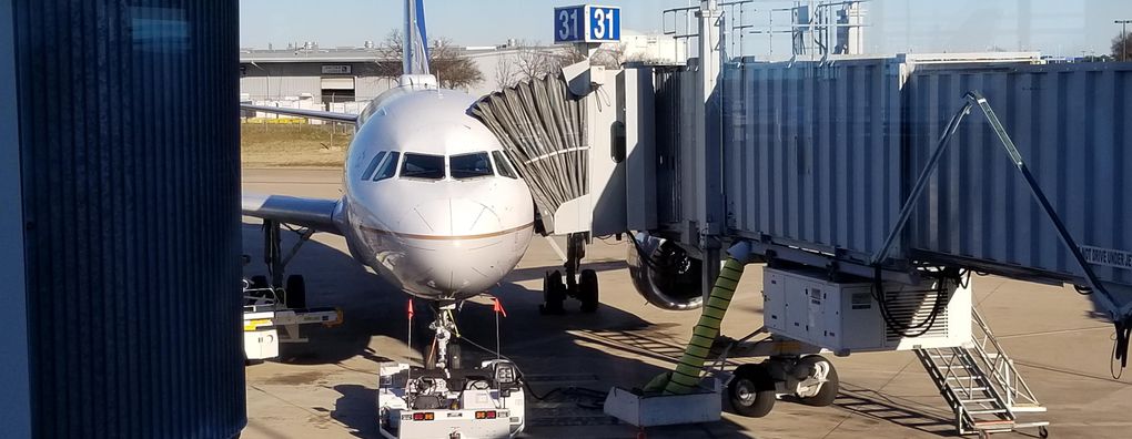 Review of United flight from Austin to Chicago in Domestic First