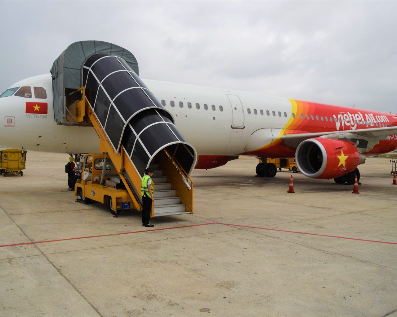Review of VietjetAir flight from Ho Chi Minh City to Da Nang in Economy