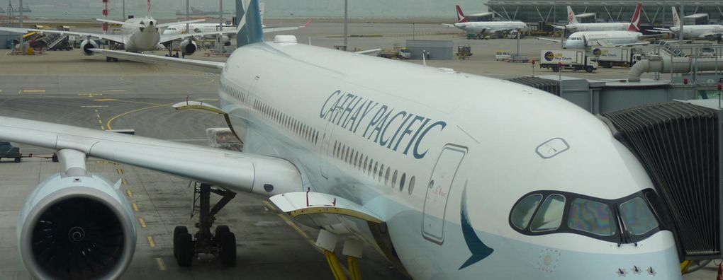 Review of Cathay Pacific flight from Hong Kong to Paris in Economy
