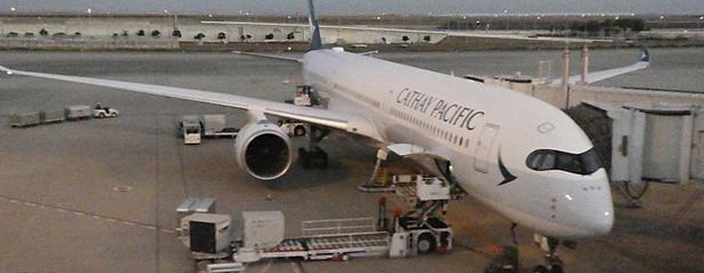 Review of Cathay Pacific flight from Hong Kong to Osaka in Business