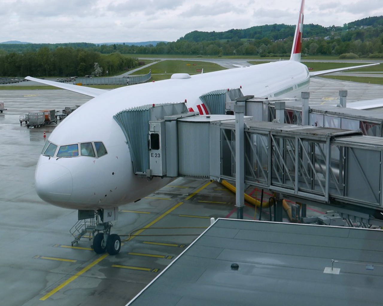 Review of SWISS flight from Zurich to San Francisco in Economy