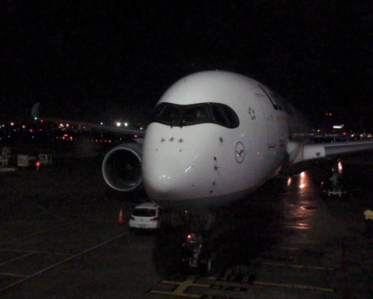 Review of Lufthansa flight from Chicago to Munich in Economy
