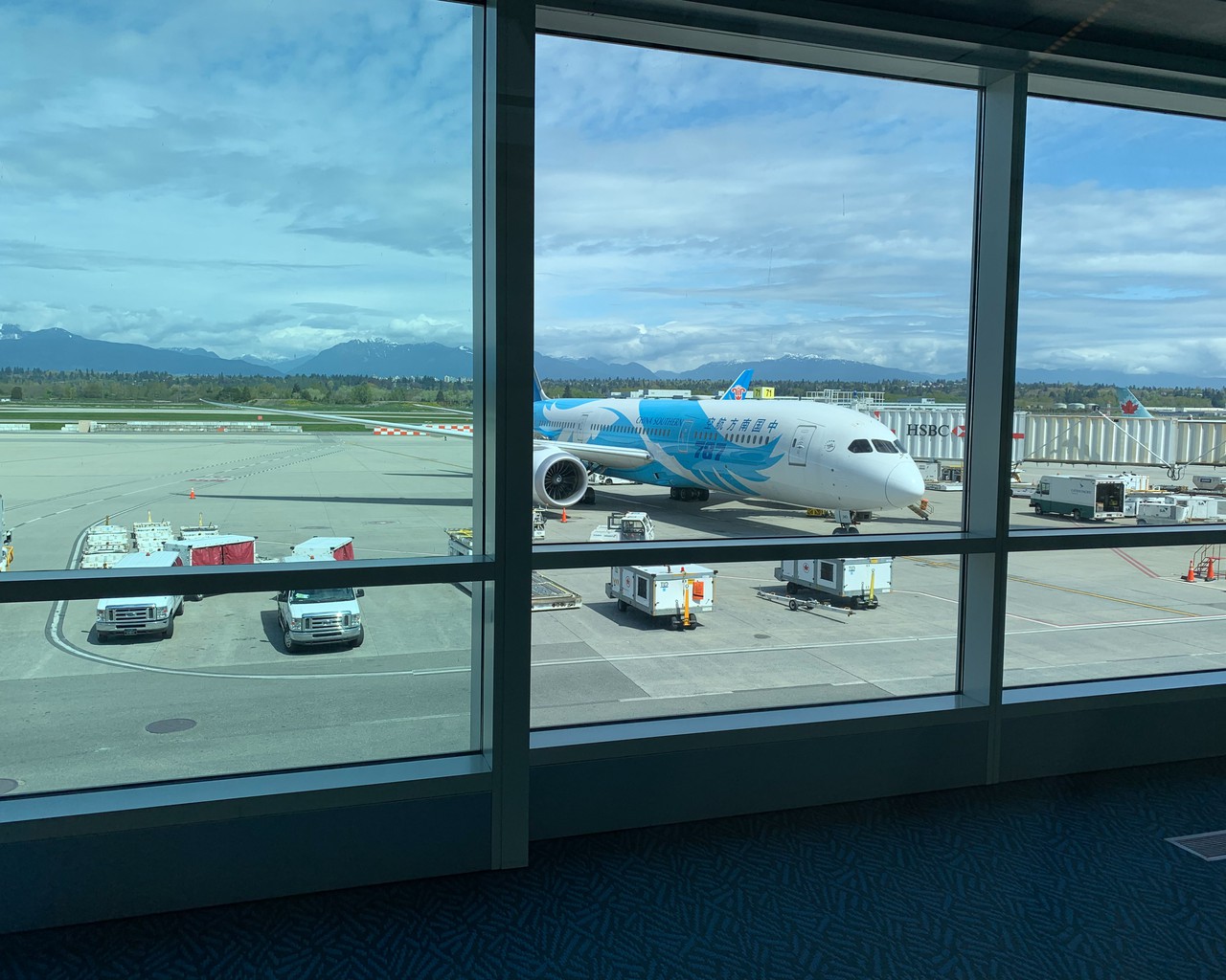 Review of China Southern flight from Vancouver to Guangzhou in Economy