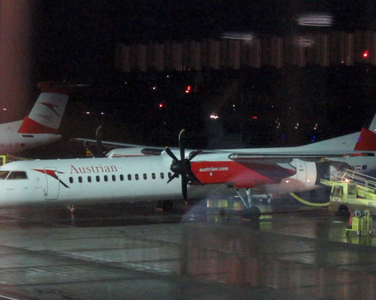 Review of Austrian Airlines flight from Innsbruck to Frankfurt in Economy
