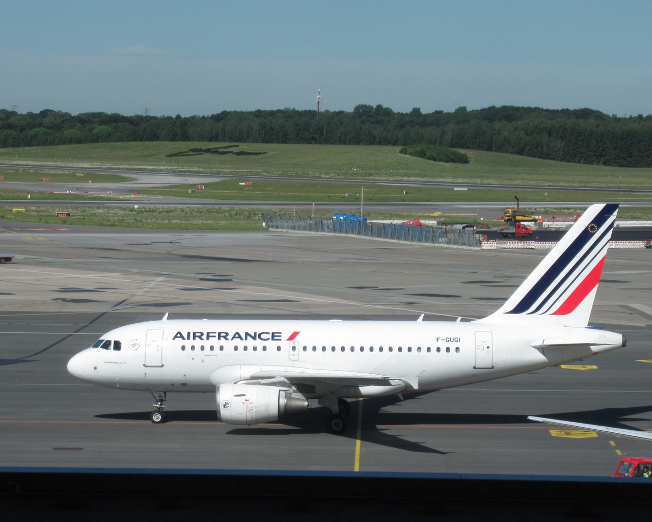 Review of Air France flight from Hamburg to Paris in Economy