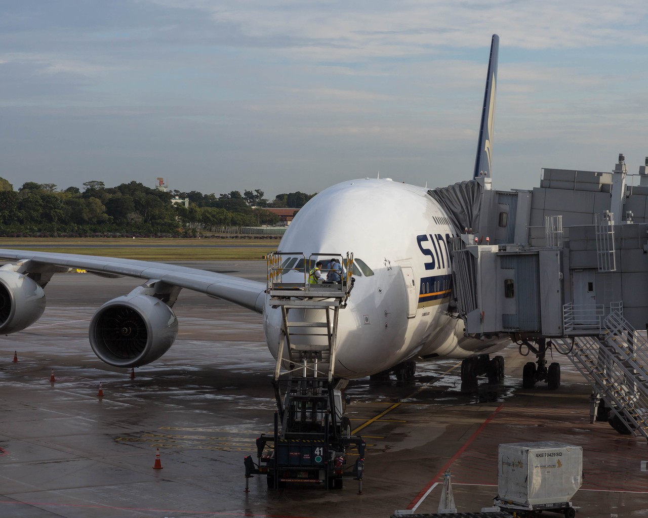 Review of Singapore Airlines flight from Singapore to Hong Kong in Economy