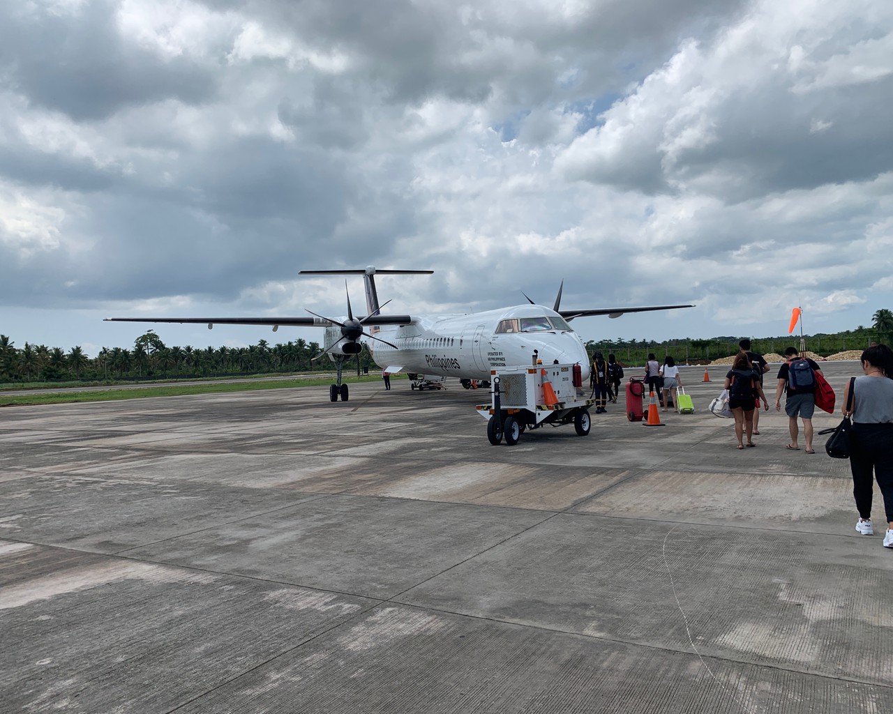 Review of Philippine Airlines flight from Del Carmen to Clark in Economy