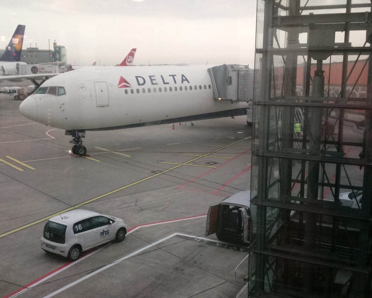 Review of Delta Air Lines flight from Atlanta to Düsseldorf in Economy