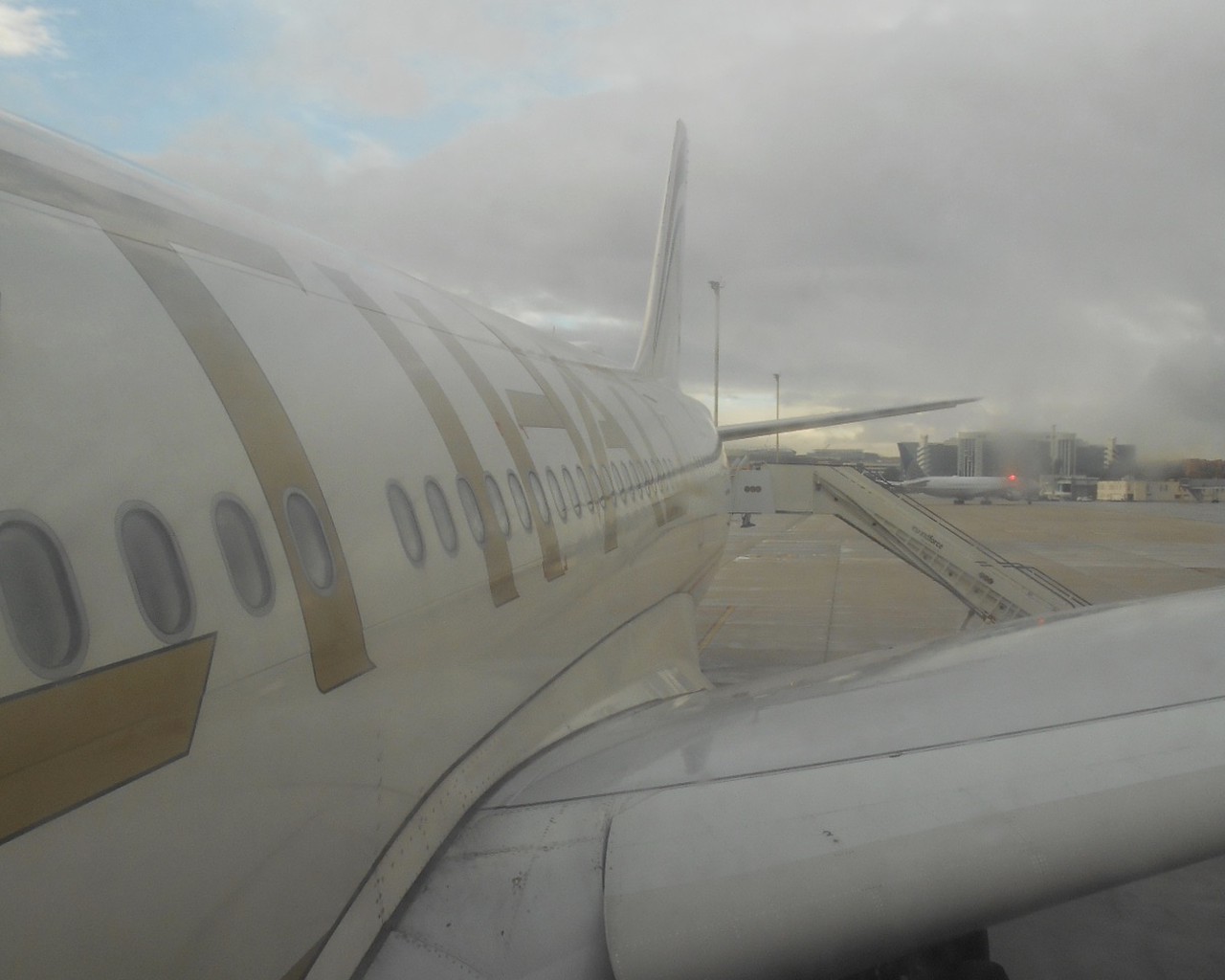 Review of Etihad Airways flight from Madrid to Abu Dhabi in Economy