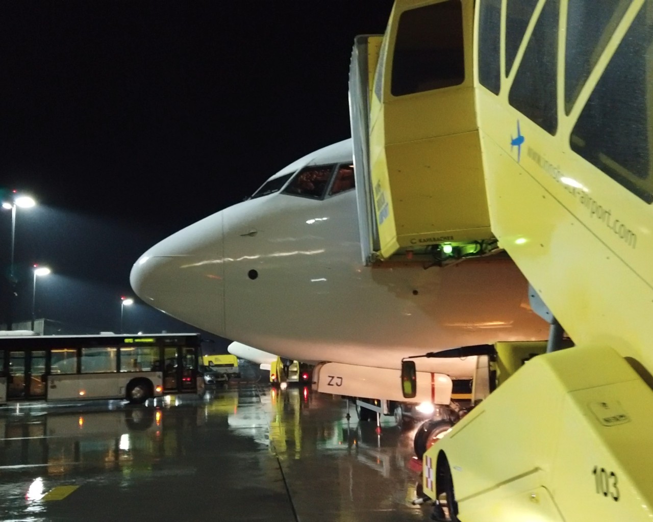 Review of Transavia flight from Amsterdam to Innsbruck in Economy