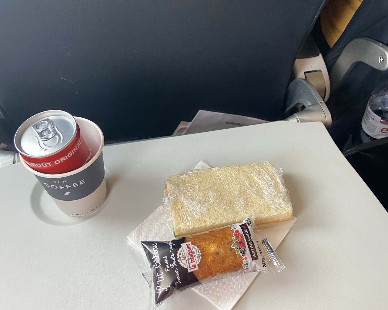Review of Air France flight from Paris to Athens in Economy