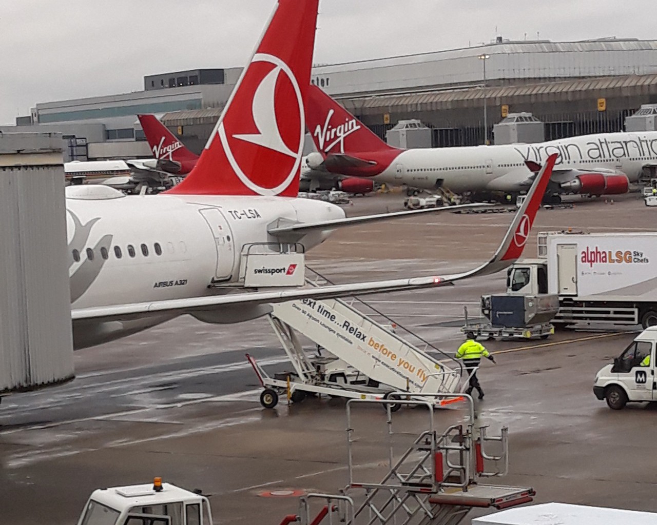 Review of Turkish Airlines flight from Manchester to Istanbul in Economy