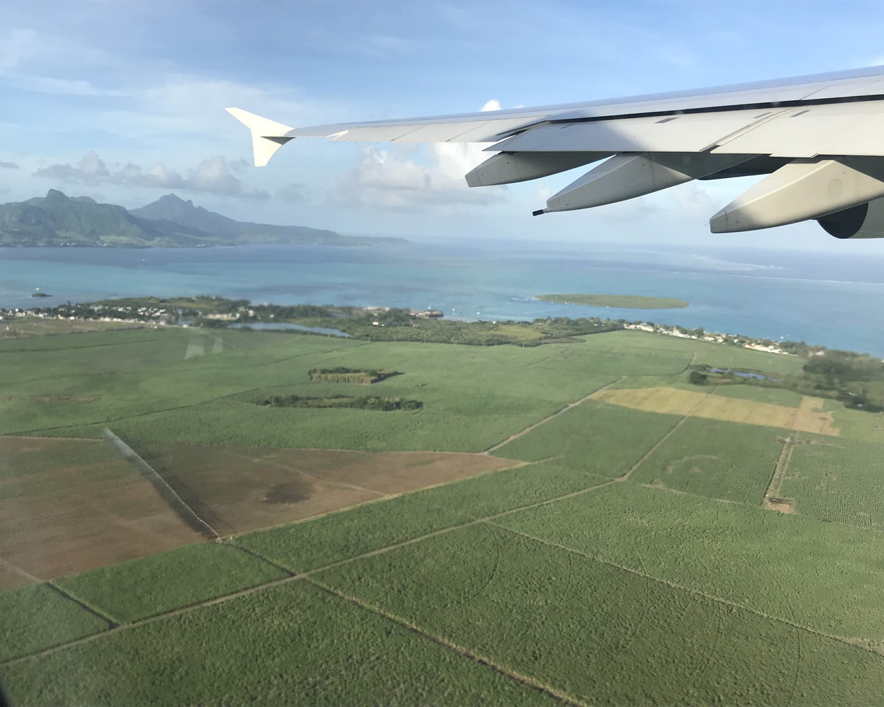 Review of Emirates flight from Port Louis to Dubai in Economy