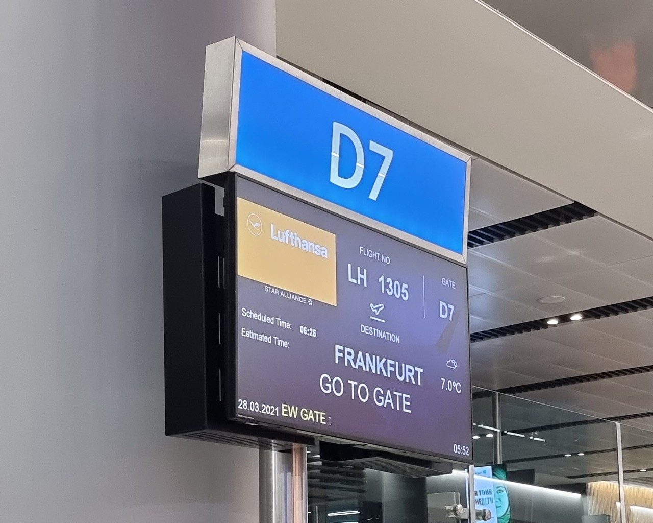 Review of Lufthansa flight from Istanbul to Frankfurt in Economy