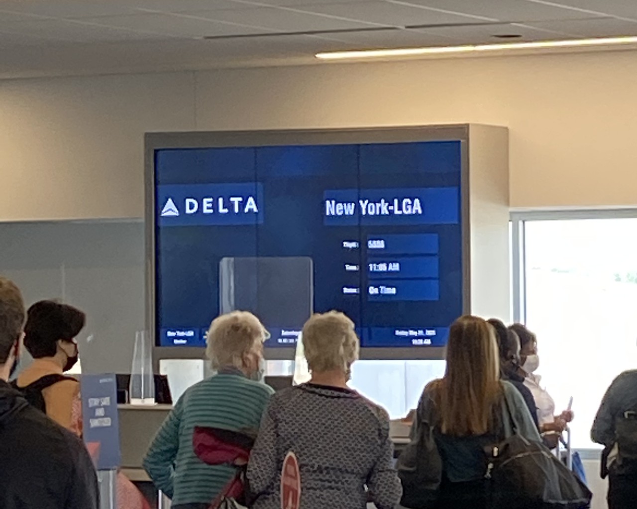 Review of Delta Connection flight from Charlotte to New York in Economy