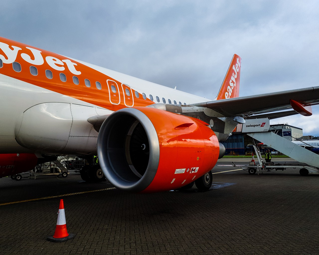 Review of easyJet flight from London to Glasgow in Economy
