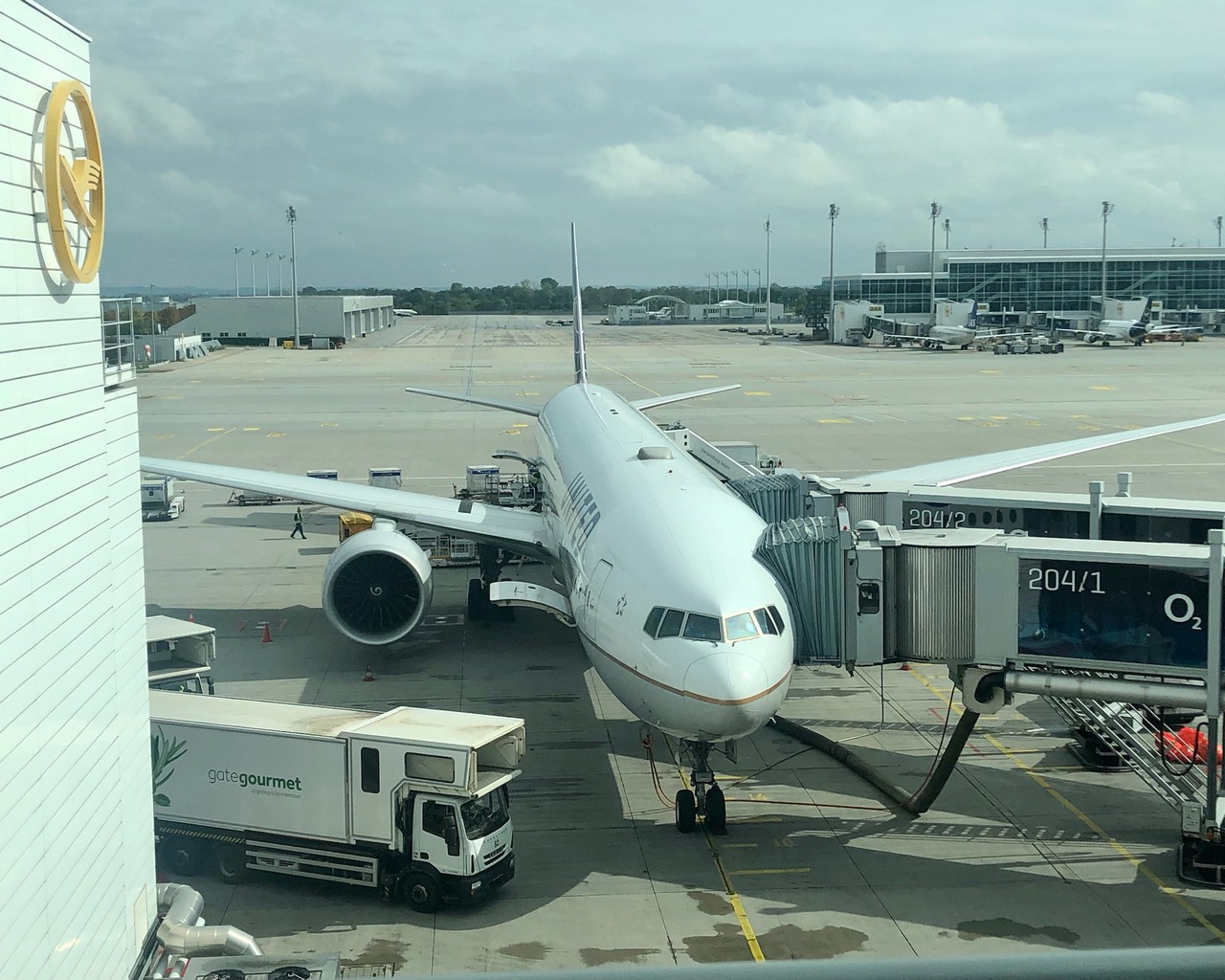 Review of United flight from Munich to San Francisco in Business