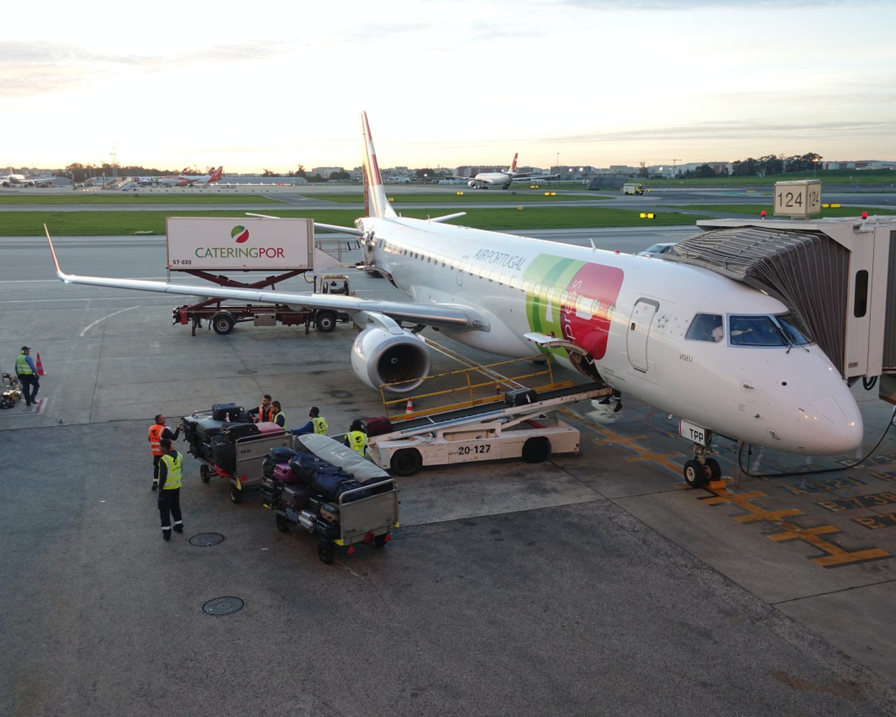 Review of TAP Express flight from Porto to Lisbon in Economy