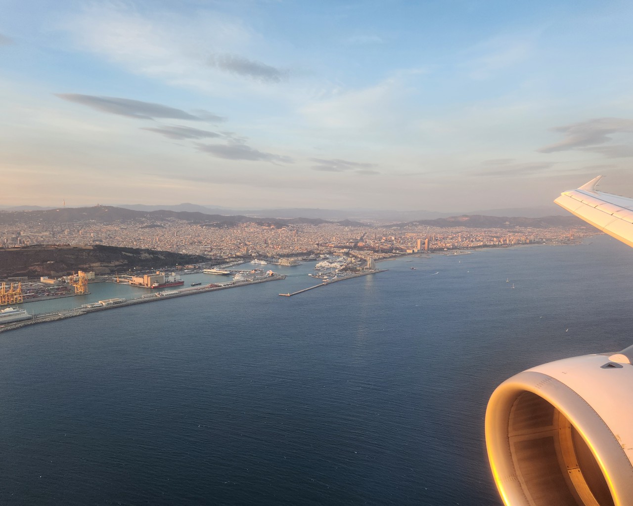 Review of Lufthansa flight from Munich to Barcelona in Business