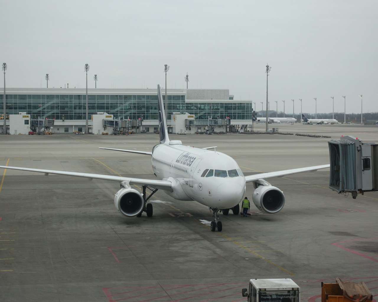 Review of Lufthansa flight from Munich to Berlin in Economy
