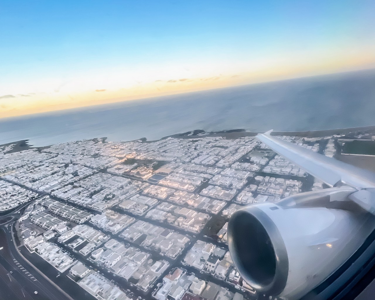 Review of Avion Express flight from Lanzarote Island to London in Business