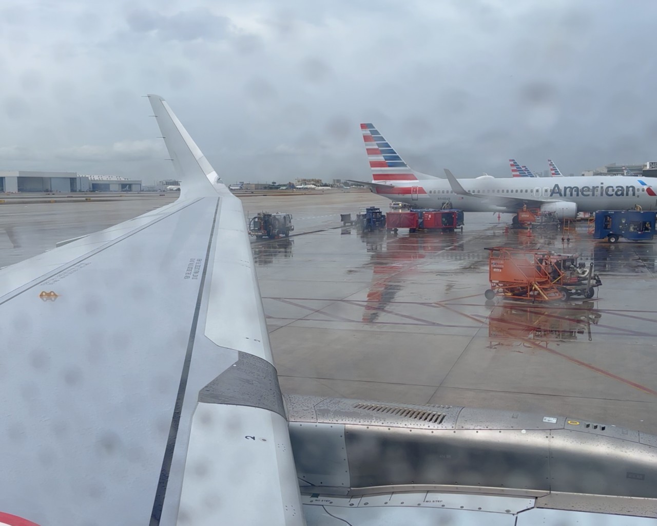 Review of American Airlines flight from Miami to Phoenix in Economy