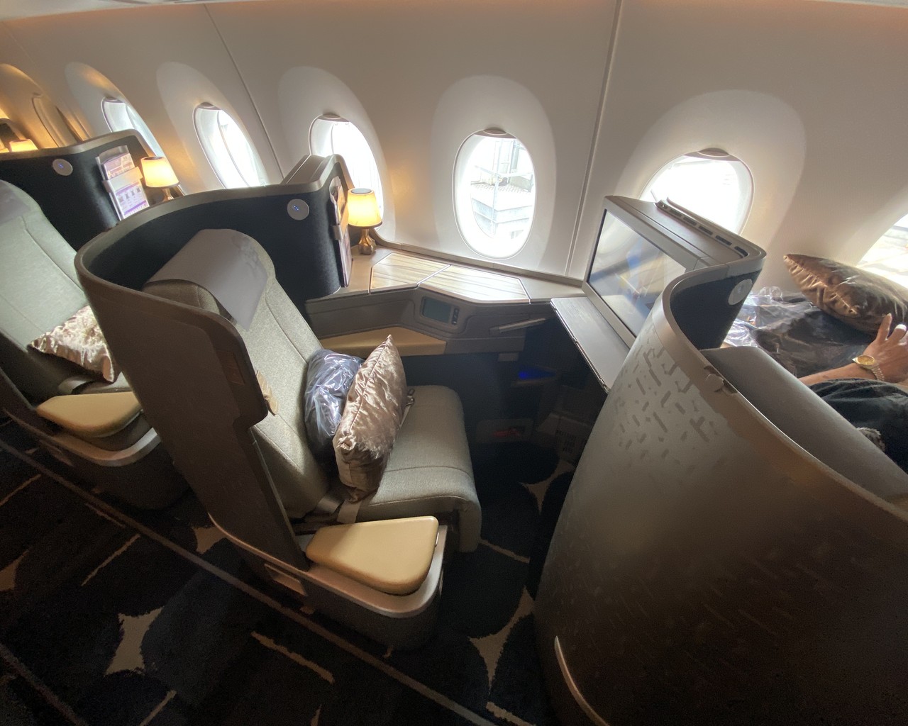 Review of China Airlines flight from Jakarta to Taipei in Business