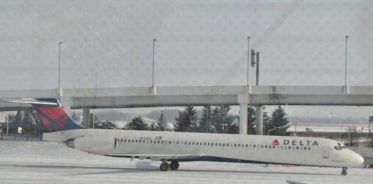 Review of Delta Air Lines flight from Detroit to Chicago in Domestic First