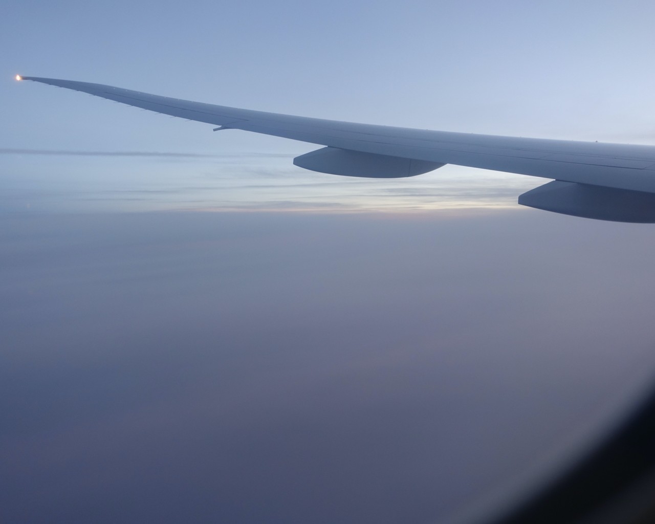Review of Qatar Airways flight from Doha to Hong Kong in Economy