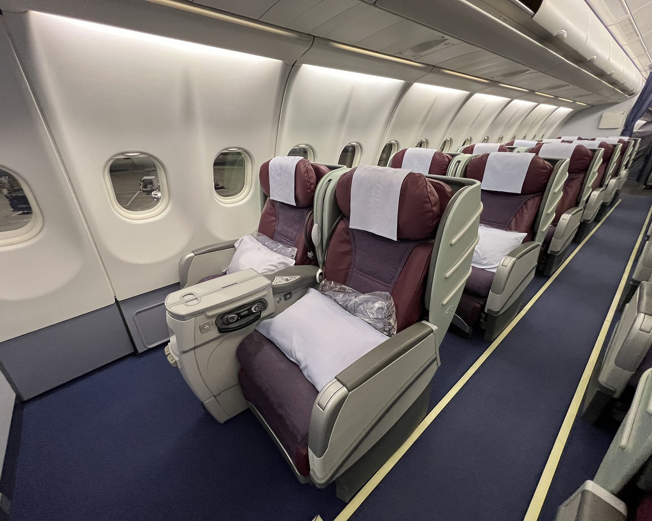 Review of China Airlines flight from Taipei to Hong Kong in Business