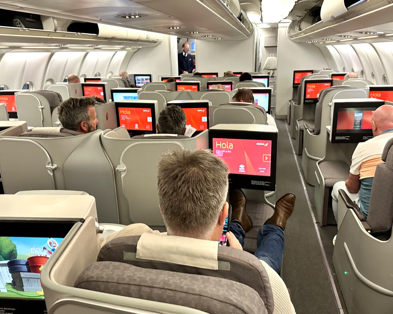 Review of Iberia flight from Madrid to London in Business