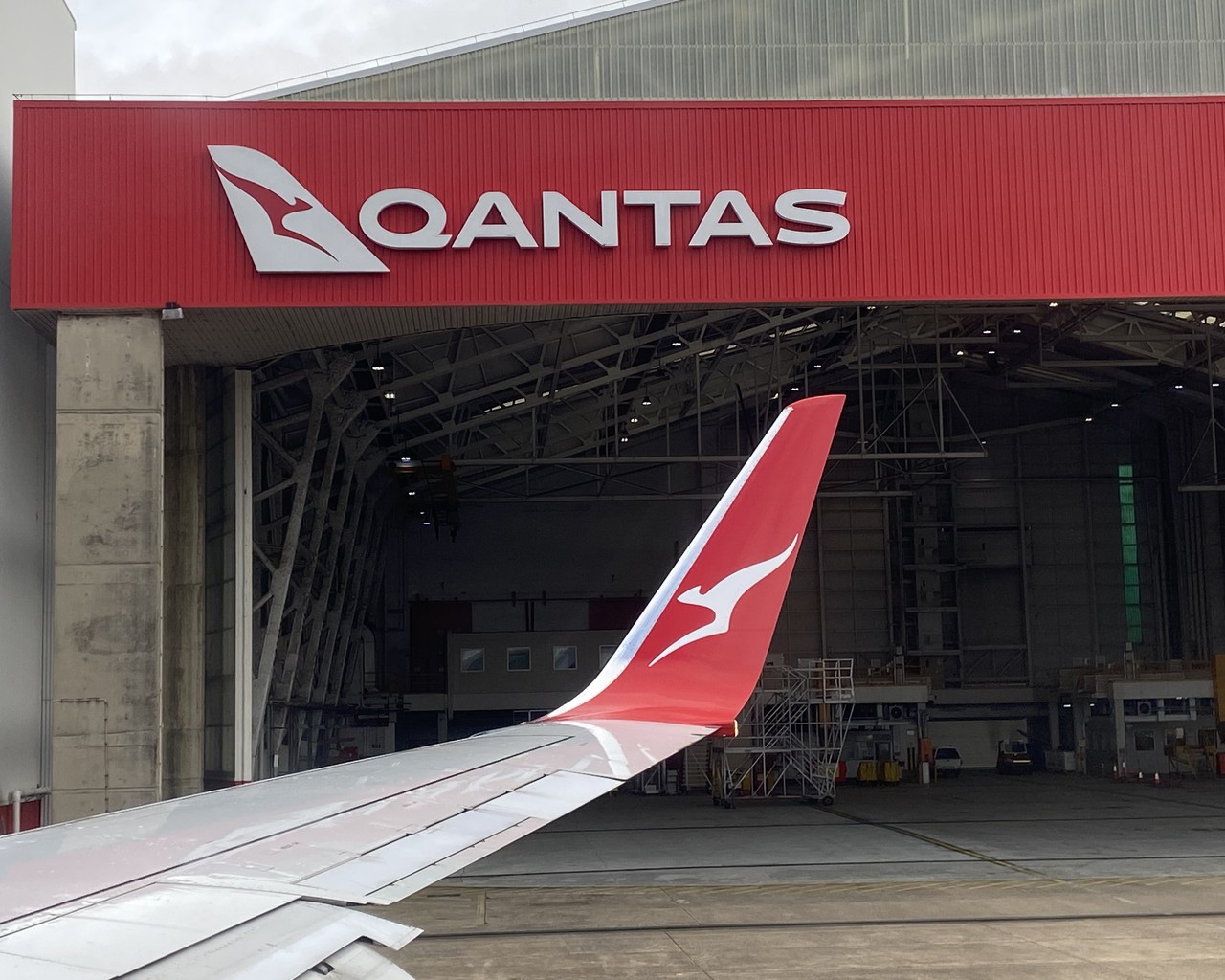 Review of Qantas flight from Sydney to Melbourne in Economy